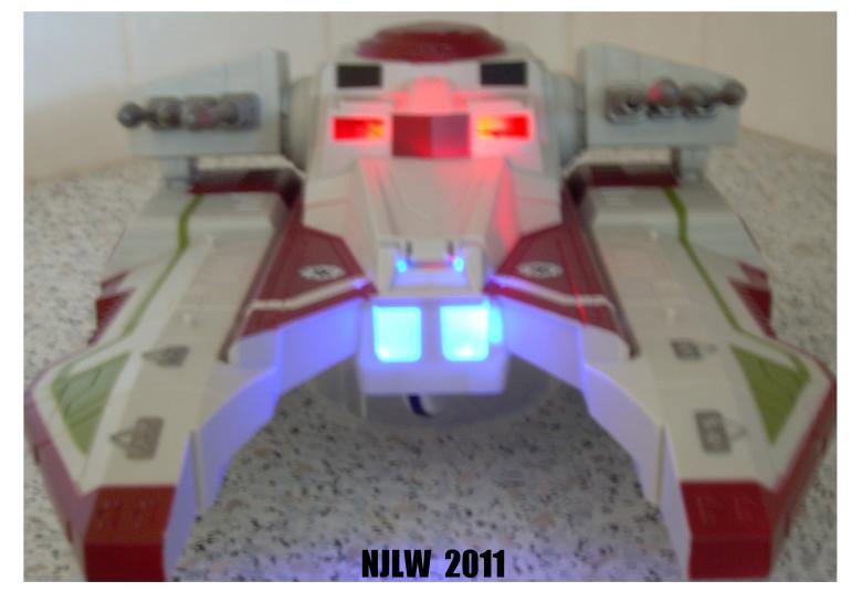 CreatureCantina.com: Remote Control Republic Fighter Tank: Reviewed!